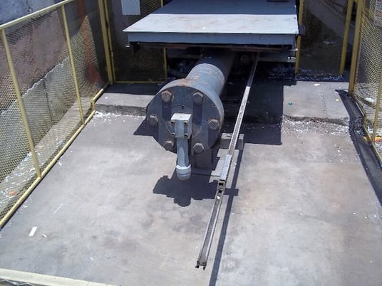 Logemann #245A-1, 2-ram hydraulic baler with conveyor, 100 HP, 70" x ...