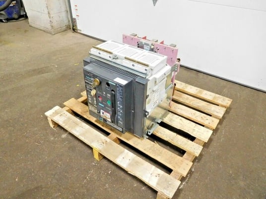 800 Amps, Siemens, WLF2A308, Integrated cubicle bus power circuit ...