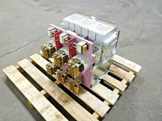 800 Amps, Siemens, WLF2A308, Integrated cubicle bus power circuit ...