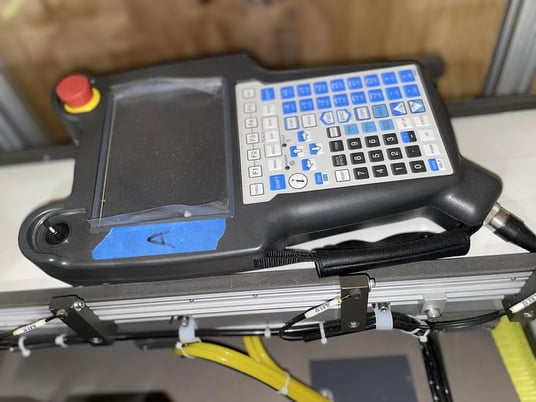 Fanuc, LR Mate 200iD, 6-Axis robotic labelling cell, R30iB Mate ...