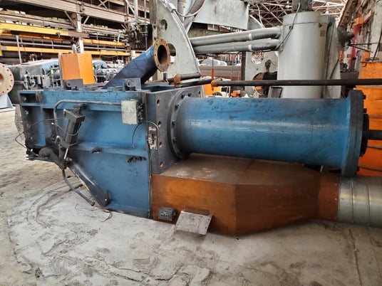 farrel F270, pneumatic hopper with floating weight for F270 Banbury ...
