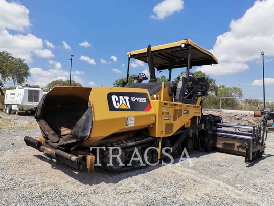 Caterpillar AP1055F, Asphalt Paver, 2850 hours, S/N: RLM00100, 2014 for ...