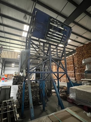 New Venture Mfg, gang rip saw with 5-moving blades, hydraulic tank ...