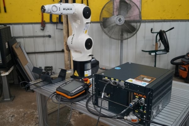 Kuka, kr- 6 r700 sixx, w/ KRC4 Compact Control System, 2016 for Sale ...