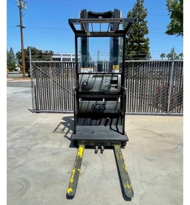 3000 lb. Crown #RC3020-30, stand-up fork lift, 3-stage mast, 190" ma ...
