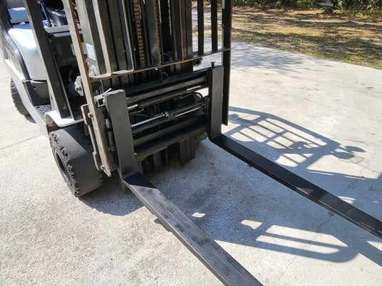 4060 lb. Nissan #MAP1F2A25LV, Forklift, Cushion Tires, LP Powered, Side ...