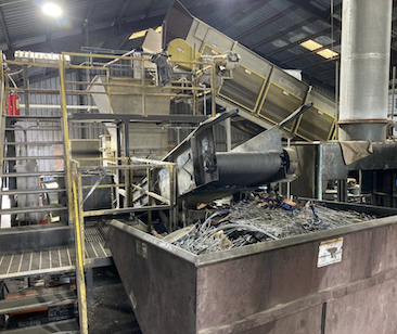 Mac Saturn #6240HT, shredder with infeed conveyor, (2) 100 HP 3/60/440 ...