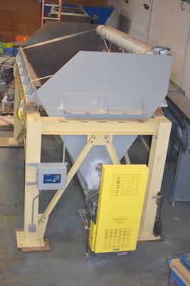 Bulk metering feeder surge bin hopper, with weigh chueck, scale & load ...