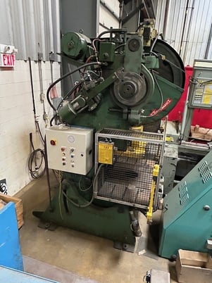 60 Ton, Brown & Boggs #17-1/2LJA, OBI flywheel punch press, 5" stroke ...