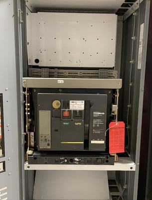 3000 Amps, Square D #QED switchboard sections 480 Volts 3P3W with ...