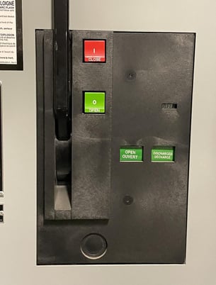 1200 Amps, Square D Circuit Breaker VR, V5D4133Y000, electrically ...