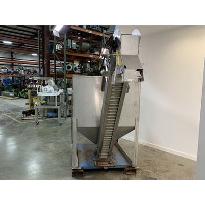 6" wide, Cleated Off-loading Belt Conveyor With Stainless Steel Surge ...