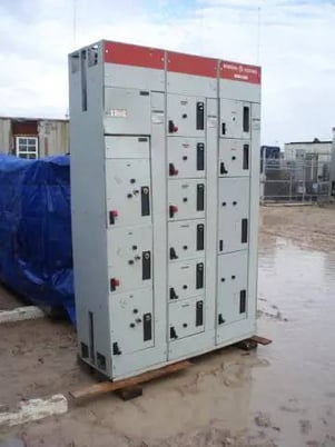 General Electric, 8000 Line Control Center, 480 V, 3 phase, 600 amps ...