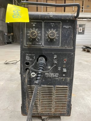 Miller #250 CV-DC, Wire-Feeder Welder, MIG and FCAW Welding, 28 V, 200 ...