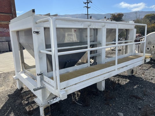 140 cu.ft. Dual Stainless Steel Hoppers, 66" x 60" x 72" deep & 66" x ...