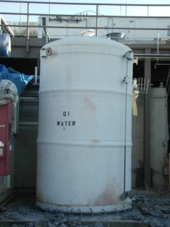 2000 gallon Tank, fiberglass reinforced plastic, 6' diameter x 9.5 ...