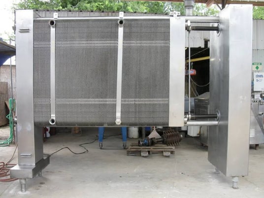 1490 sq.ft., APV, CR5, HTST Plate Heat Exchanger, (261) Stainless Steel ...