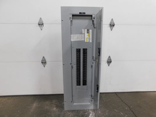 400 Amp. General Electric, AQF3424MTX, Spectra-A-Series panelboard, 4 ...