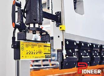 660 Ton, Ermaksan #Power-Bend-Falcon, 20' overall, 2400" between ...