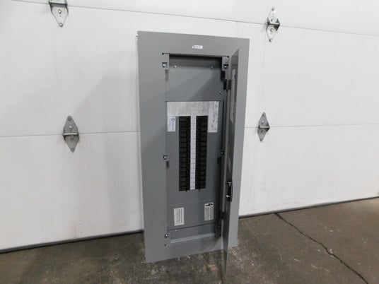 225 Amp. General Electric, AQU3302RCX, Spectra Reliagear panelboard, 4 ...