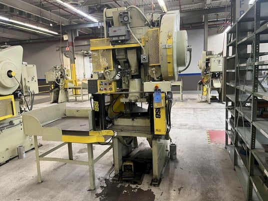 32 Ton, Federal, OBI press, 4" stroke, 12.5" Shut Height, 2" ram ...