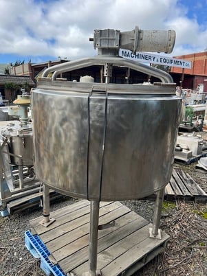 235 gallon Mueller, Stainless Steel jacketed & agitated tank, 48" dia ...