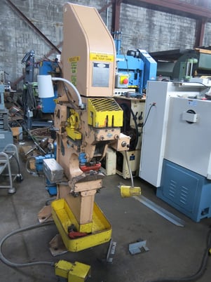 Buffalo, Hydraulic Ironworker, 230/460 3ph, 1999 For Sale | Surplus Record