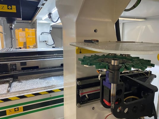 Onsrud #98E18 Extreme Series, CNC router, Fanuc 0i, 5 x 8 table ...