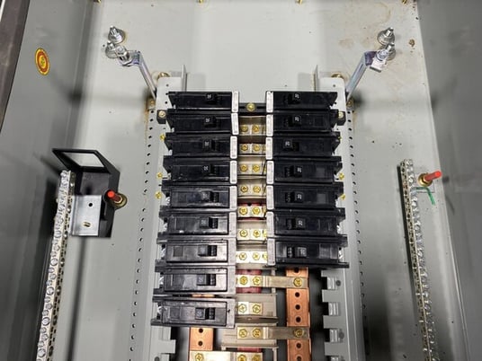 100 Amp. Eaton, PRL1X, Pow-R-Line Xpert Panelboard, 120/240 V, 1 phase ...