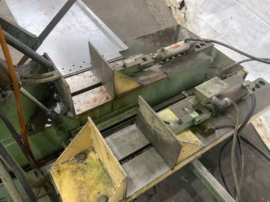 9" x 12" DoAll #C5A, horizontal band saw, 132" x 3/4" blade, head vises ...