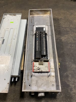 400 Amp. General Electric, AQF1424MB, Panelboard, 240/120 Volts, 1PH 3W ...