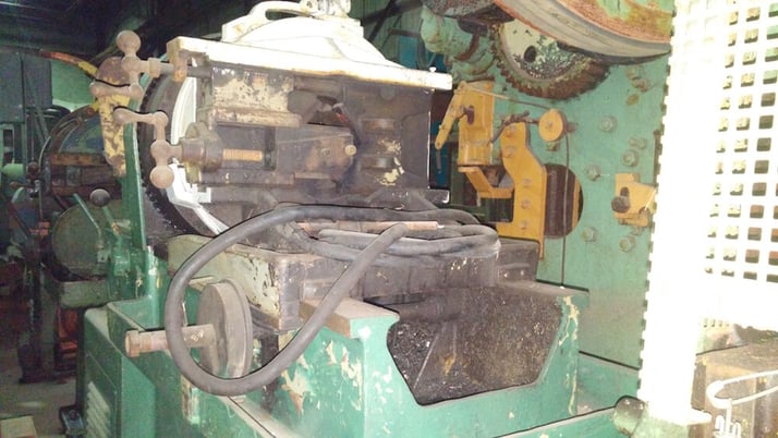 6" Oster #716-LE31, Pipe & Bolt Threader for Sale | Surplus Record