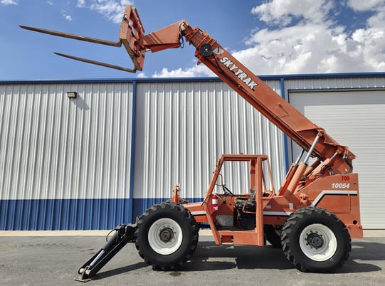 10000 lb. Skytrak #10054, telescopic forklift, 648" lift height, 5958 ...