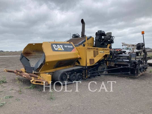 Caterpillar AP1055F, Asphalt Paver, 4024 hours, S/N: TJ500360, 2016 for ...