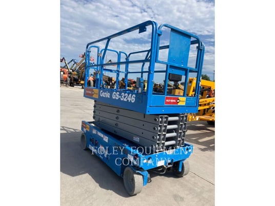 Genie Industries GS3246, Lift Scissor, 392 hours, S/N: GS46P-143360 ...