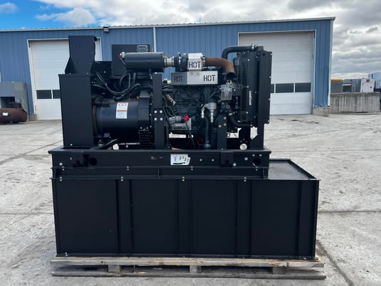 48 KW Generac #0060710, diesel generator, skid mounted, base fuel tank ...