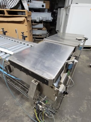 18" wide x 6' long, Sew Eurodrive #SA37, Rolling Conveyor Hydraulic ...