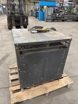 Power Flow #2200, battery charger, 3AMPS, 12V for Sale | Surplus Record