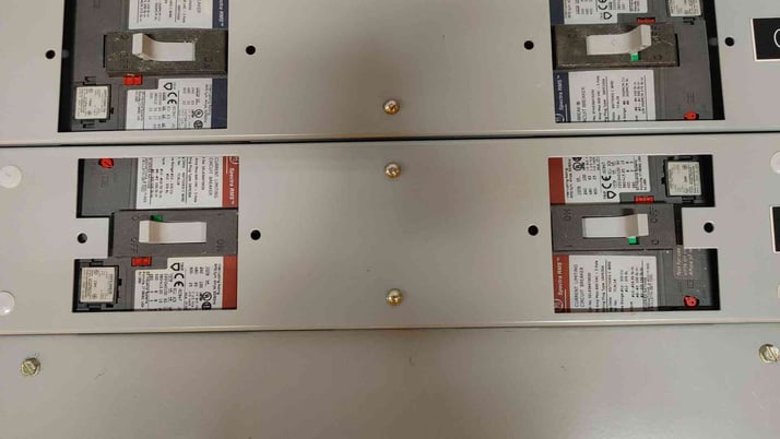 400 Amp. General Electric, Spectra-APNB, Bolt-On Panelboard, 480Y/277 ...