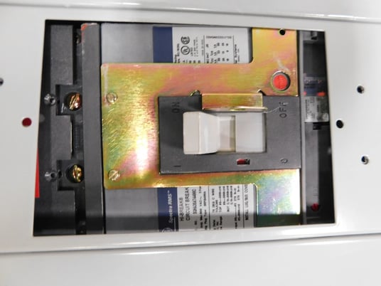 400 Amp. General Electric Spectra Series, Panelboard, 480Y/277 Volts, 3 ...