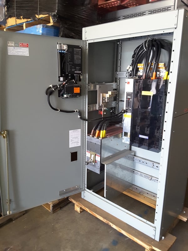 General Electric, Zenith #800A, Nema 1, transfer switch w/SKLA 800 amp ...