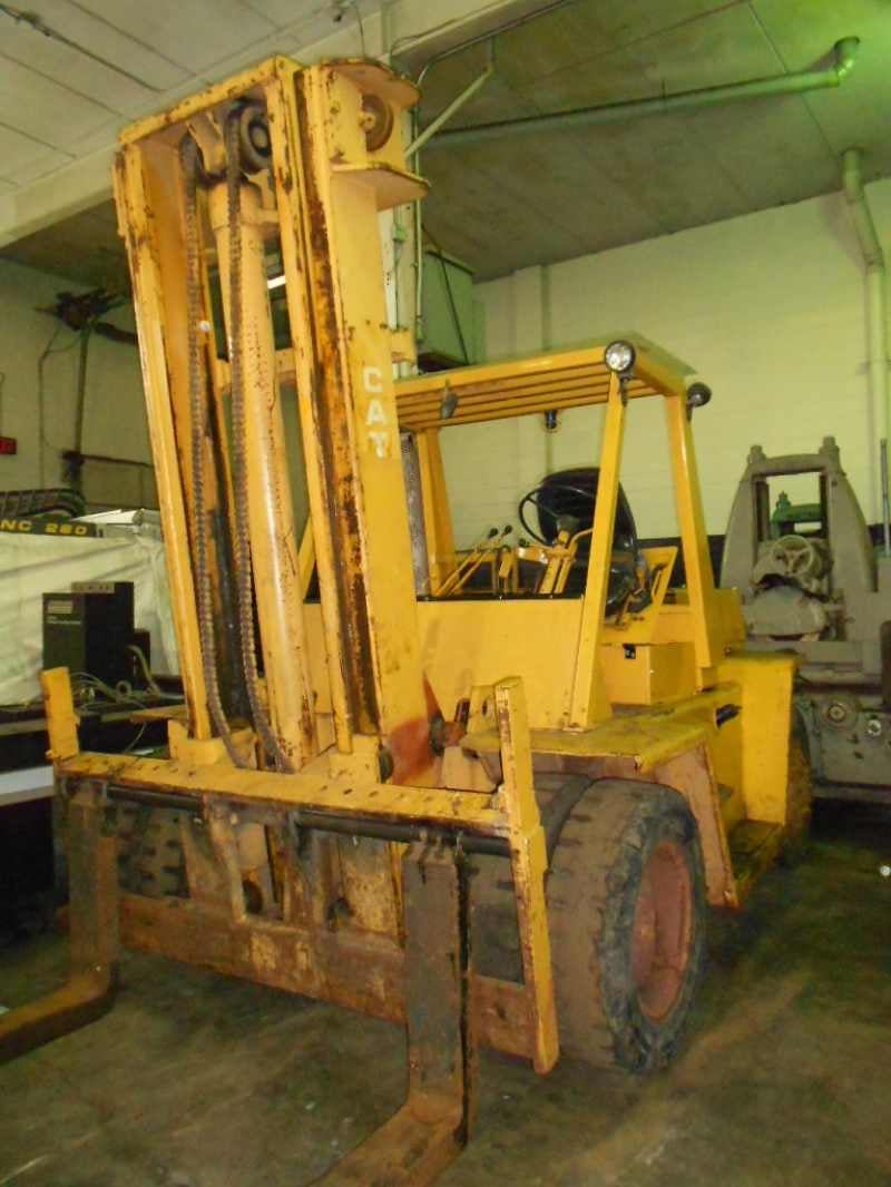 16000 lb. Caterpillar #T160, lift truck, LPG, 130" lift, pneumatic ...