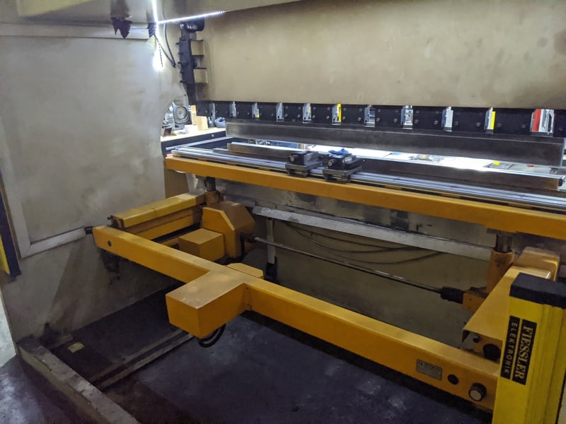 130 Ton, Ermak #CNC-AP-132-10', XR Back Gauge, Delem DA 66w control ...