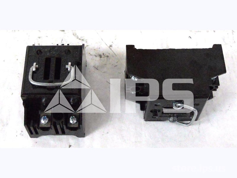 GE 30 Amps Dead Front Fuse Holder 2 Pole, 250v For Sale | Surplus Record
