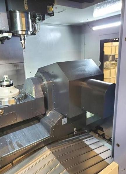Daewoo Doosan #DNM-350/5AX, vertical machining center, 30 automatic ...