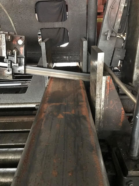 25" x 44" Hem #WF190A-DC, 24" roller discharge table, 2" blade width ...