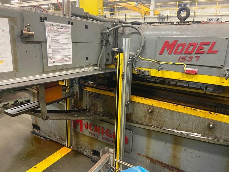 No. 1537 Michigan Roto-Flo, spline roller, 42" stroke, 3-5/8" rack face ...