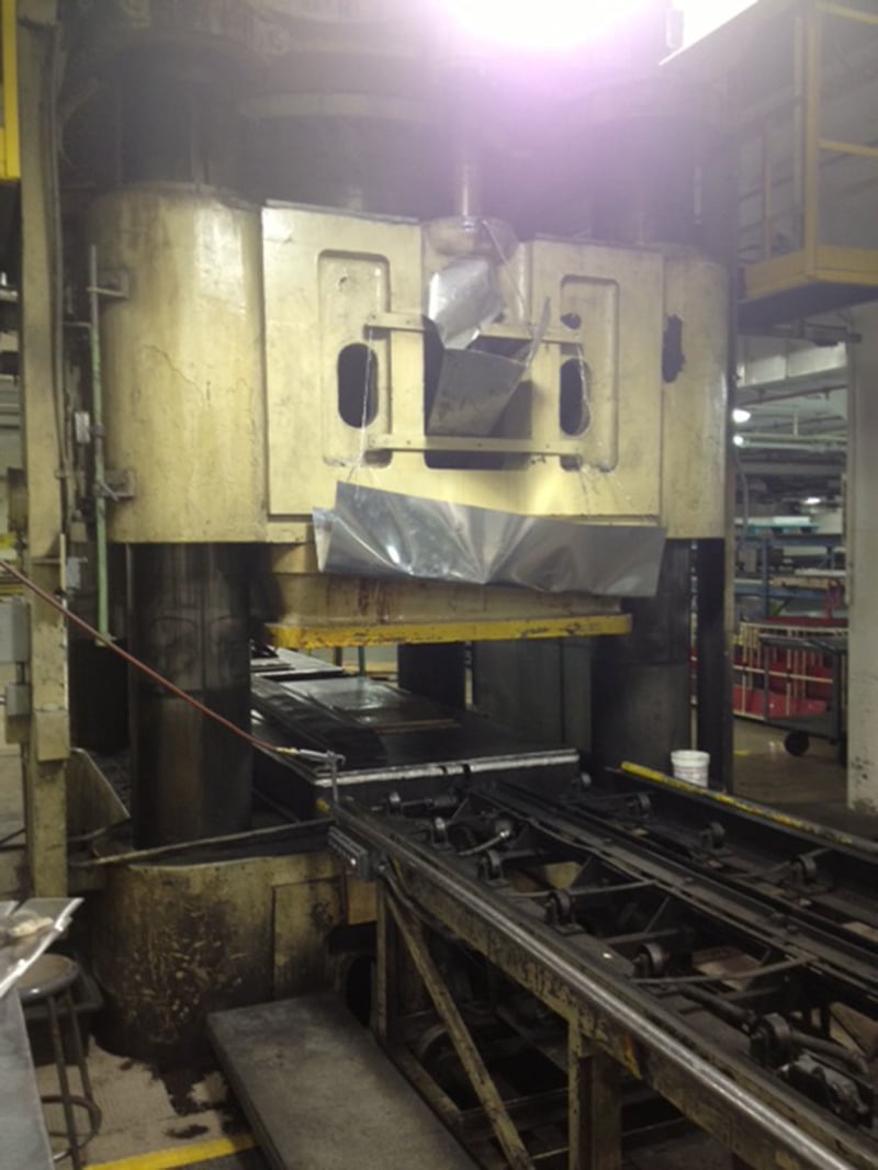 5000 Ton, Lake Erie, downacting hydraulic press, 48" stroke, 60 ...