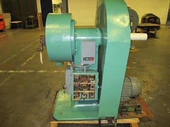 No. 6 Torrington, 7/8" 2-die swager, 6" taper, 1-1/4" cap. Base on ...