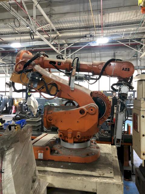 ABB, IRB 6600 M2004, Robot, 125 kg lift capacity, 3.5 m Reach, 2005 for ...